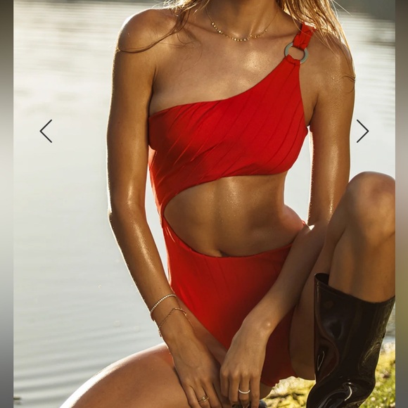 Beach Bunny Swim Nwt Beach Bunny Lilly Skimpy One Piece Red Xl